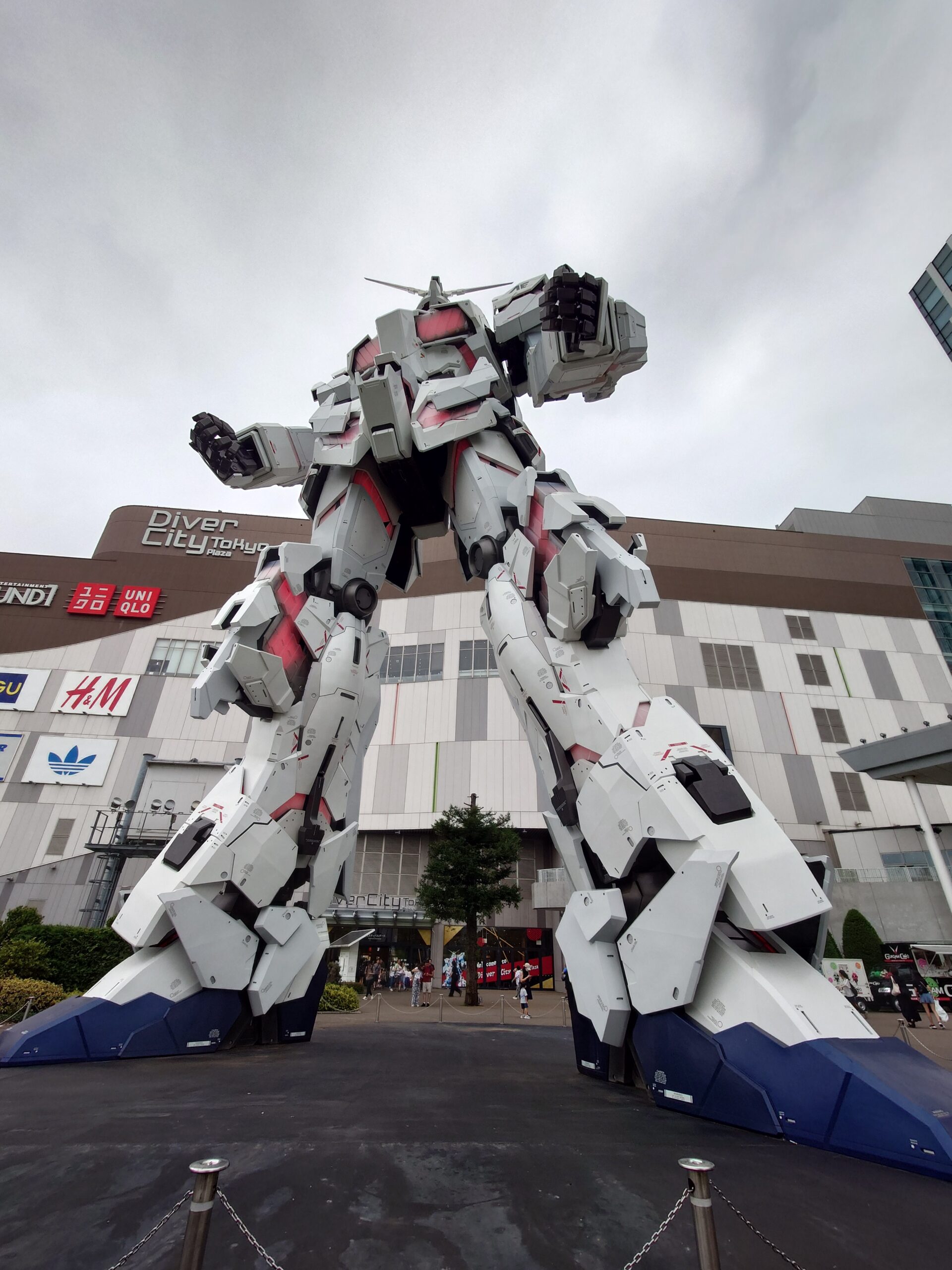 How to enjoy Gundam Base Tokyo
